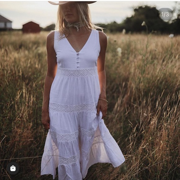 Stetson | Dresses | Stetson White Linen Sleeveless Gathered Tier Dress ...